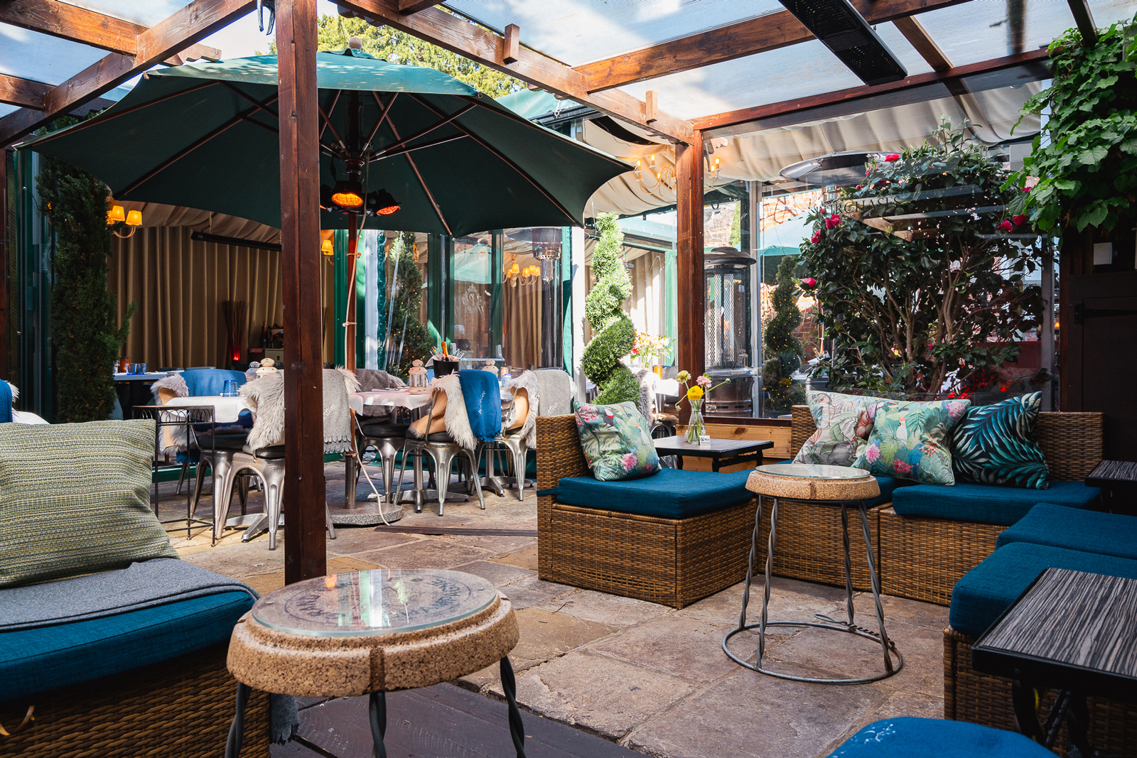 Al Fresco Dining & Drinks - The Garden at Purchases Restaurant