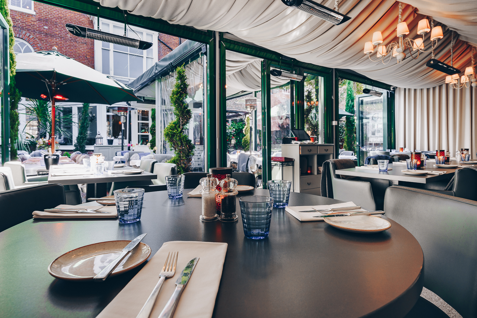 Al Fresco Dining & Drinks - The Garden at Purchases Restaurant